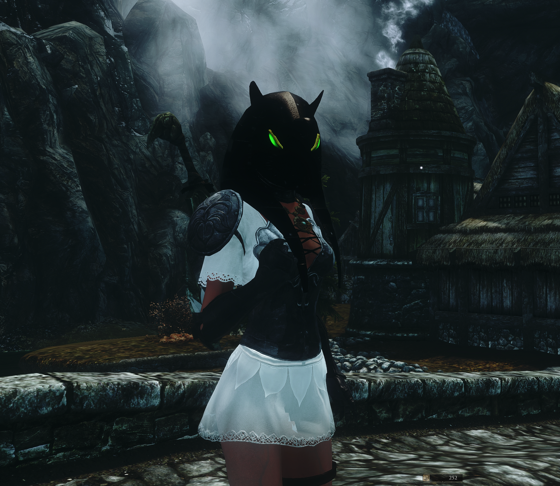 Looking a mod with a helmet shaped as a cat (tiger, lion or lynx) head ...